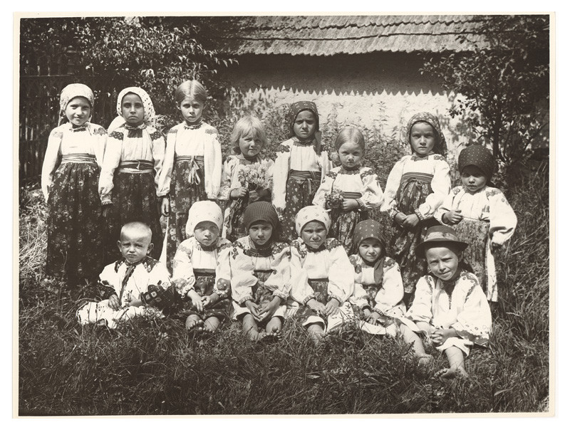 Sergej Protopopov – Deti z Podkarpatskej Rusi | Web umenia